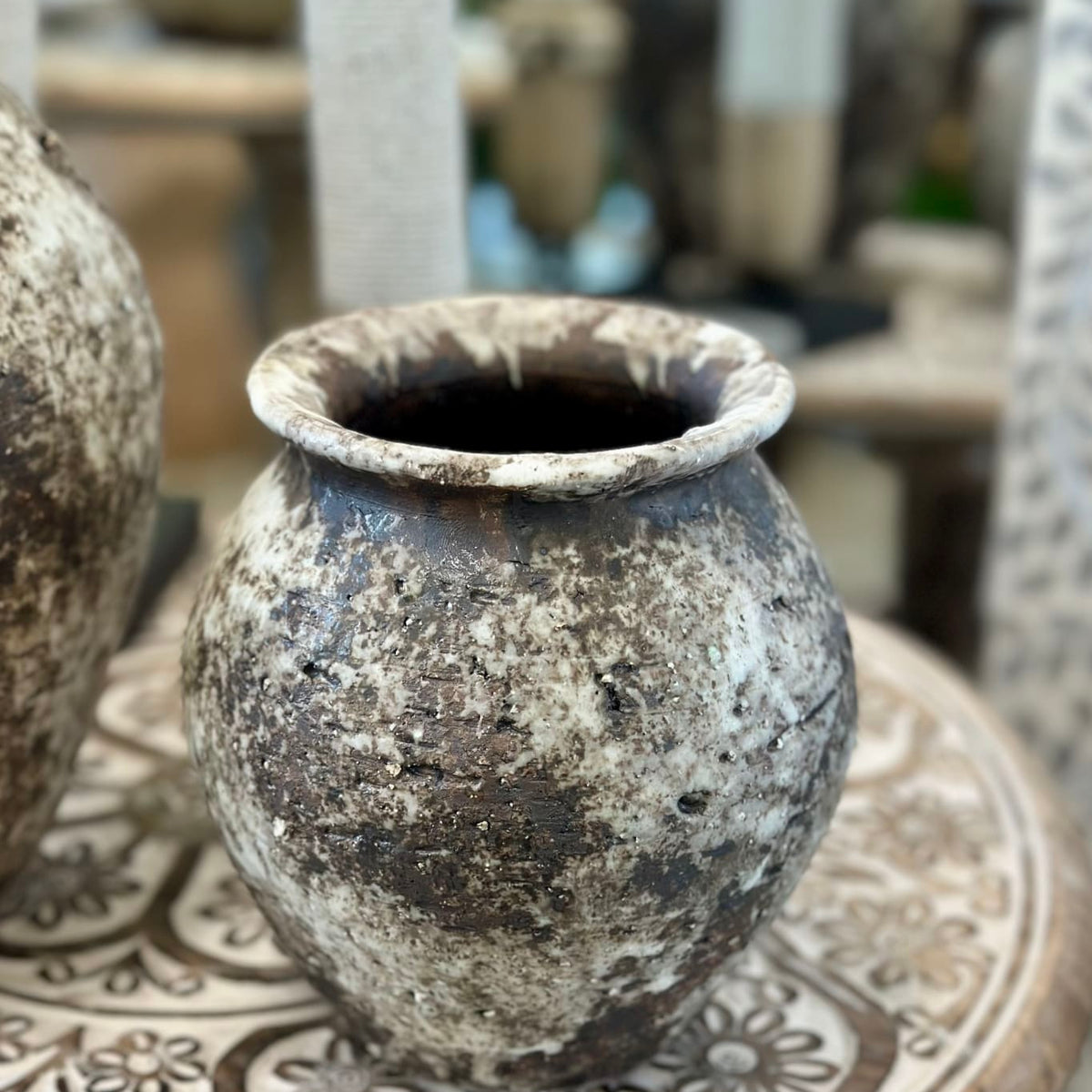 Small Rustic Tuscan Urn – Magpie Style